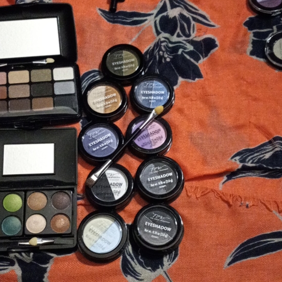 The Color Workshop | Makeup | 2 Pc Color Workshop Eyeshadow Set | Poshmark